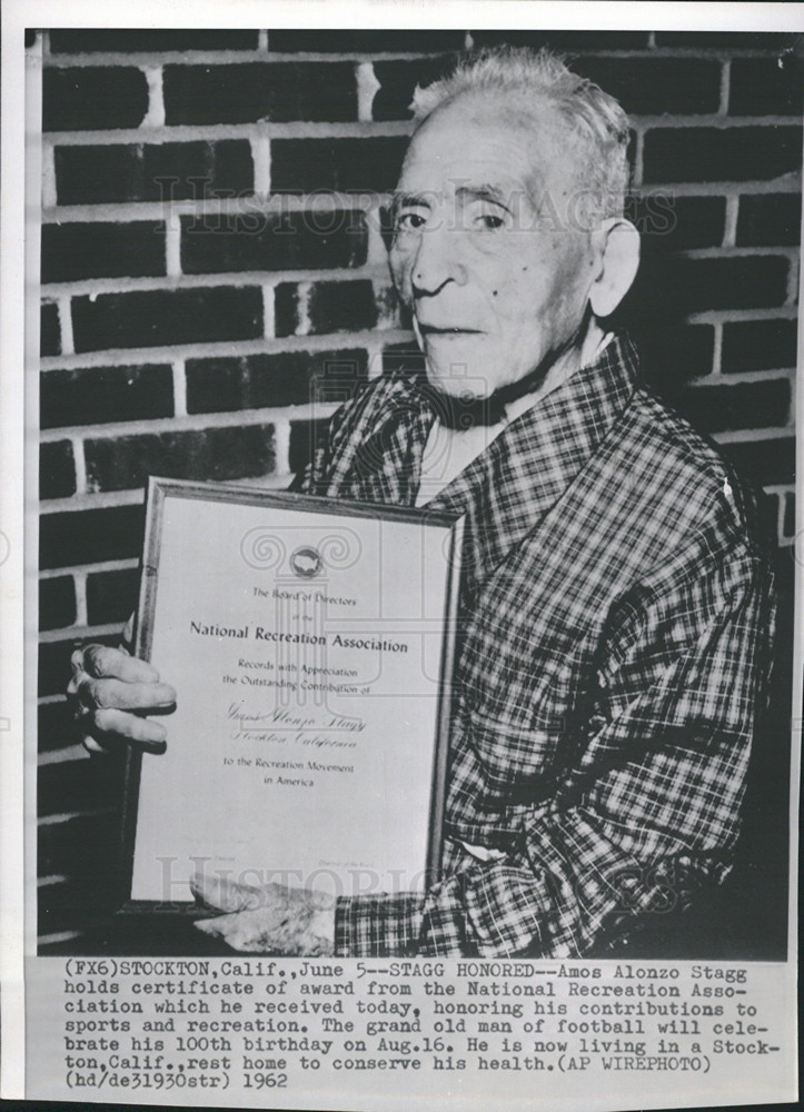 1962 Press Photo Amos Alonzo Stagg grand old man of footballl turns 10 ...