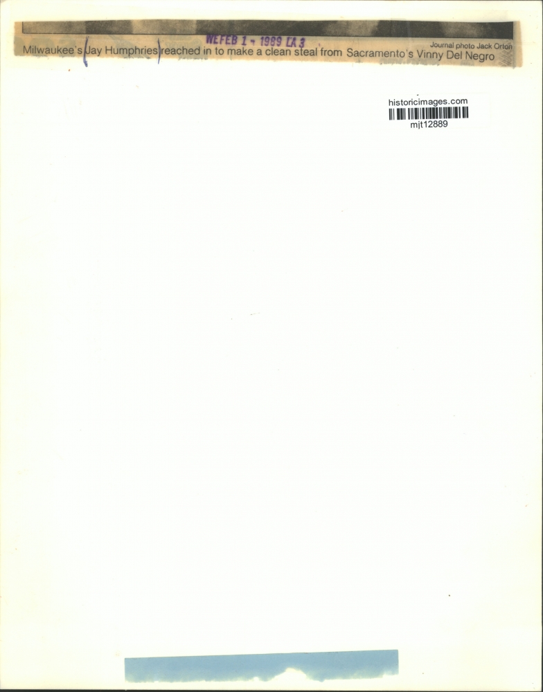 1989 Press Photo Milwaukee Bucks basketball player Jay Humphries steals ...